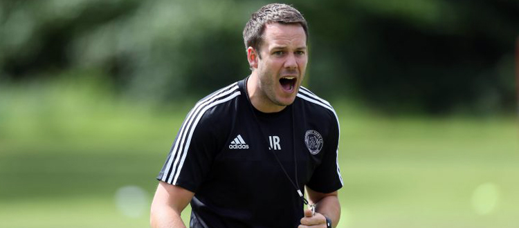 Voetbalcoach James Rowe: “Bij coachen gaat het allereerst om vertrouwen ...